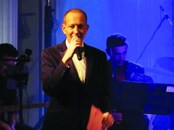 Country music star returns to home to film music video - The Fermanagh ...